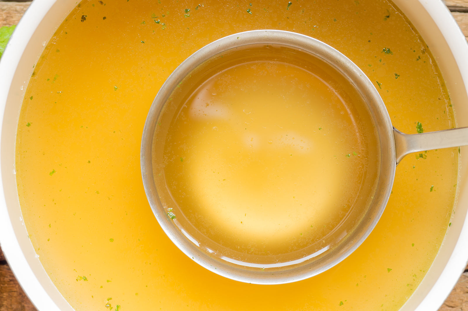 4 Amazing Health Benefits of Bone Broth (And How to Make It) - Vitasave